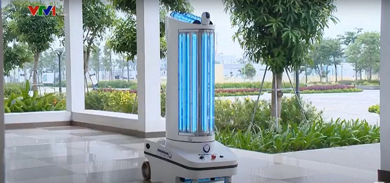 [Phenikaa University] ĐH Phenikaa chế tạo Robot khử khuẩn hỗ trợ phòng ...